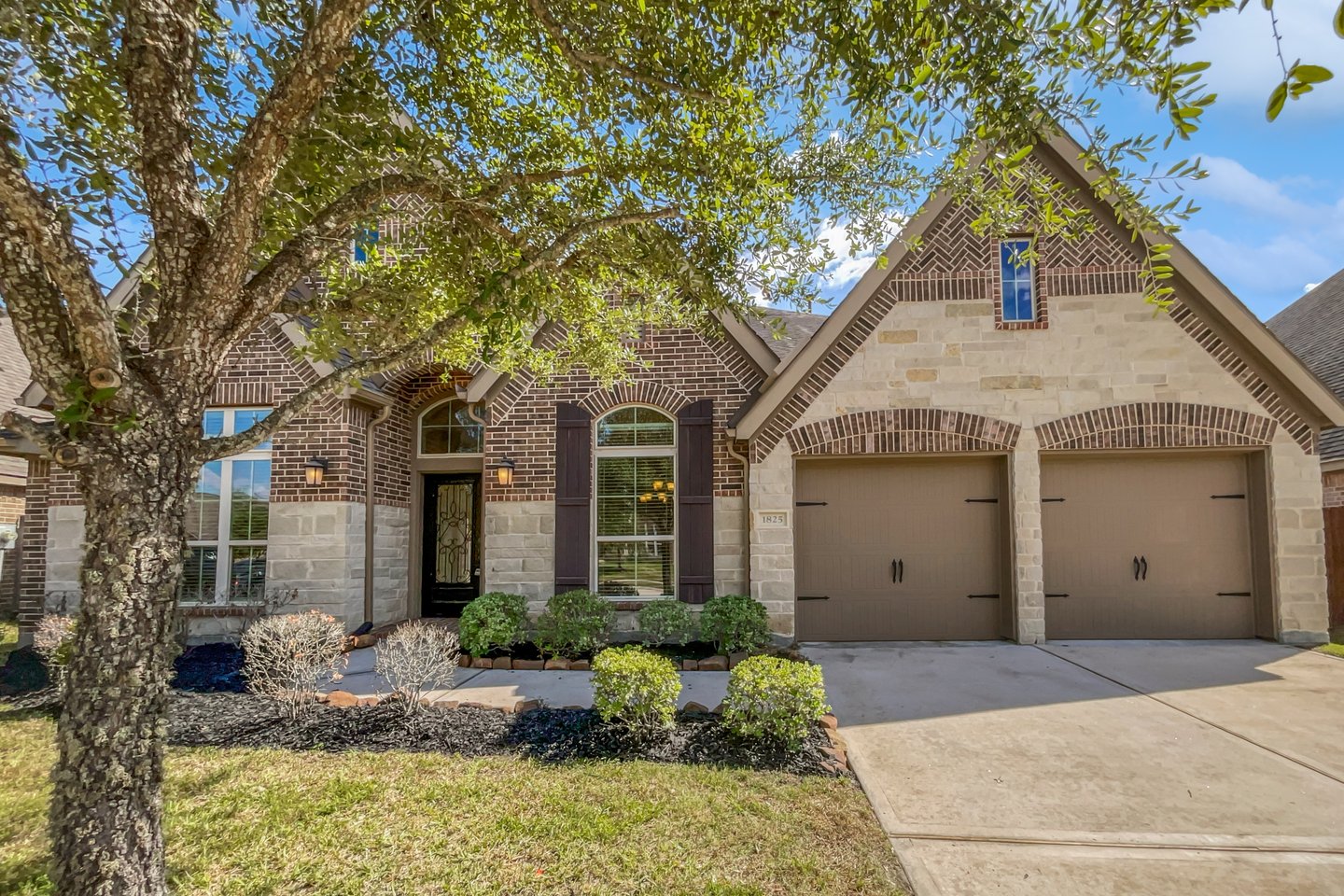 1825 Emerald Trace Ln, Pearland, TX 77584 | Opendoor Exclusives